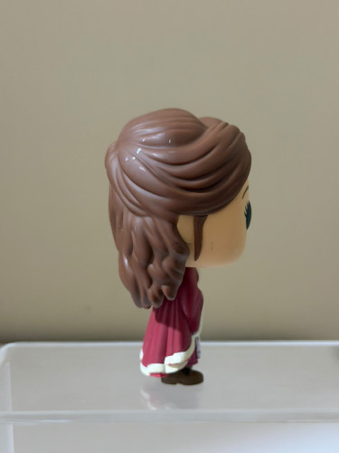 Funko Pop Disney Belle (Castle Grounds) | The Beauty & The Beast com ...