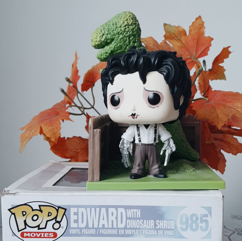 Funko Pop Edward With Dinosaur Shrub - Edward Scissorhands - #985